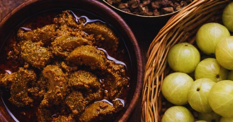 Amla Pickle Recipe: सिर्फ 10 मिनट में तैयार करें चटपटा आंवले का अचार